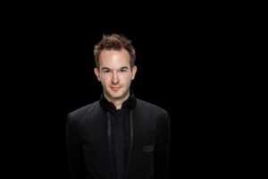 Andrew Gourlay dirige El caballero de la rosa a la OFGC ...