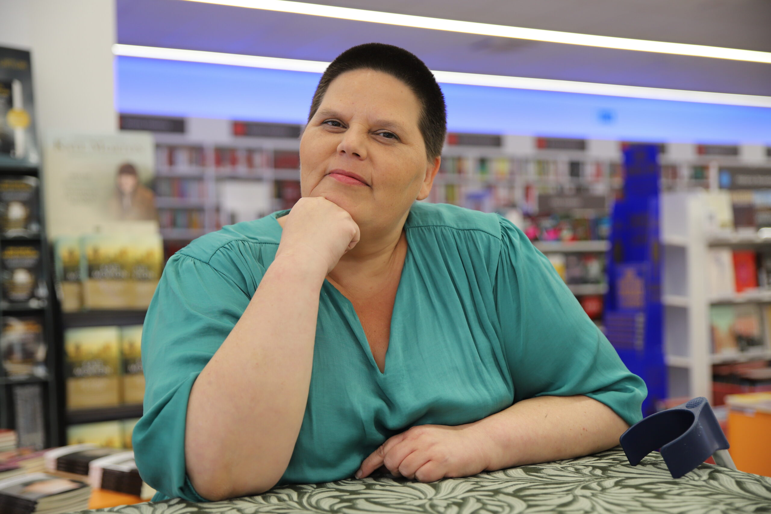 La escritora Annika Brunke presenta en la Biblioteca Insular ‘Fénix: El ...